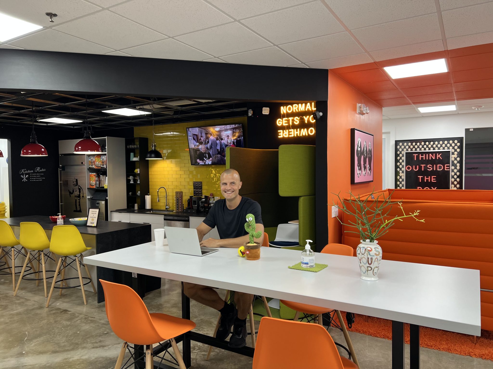 24Slides - Your team of presentation designers